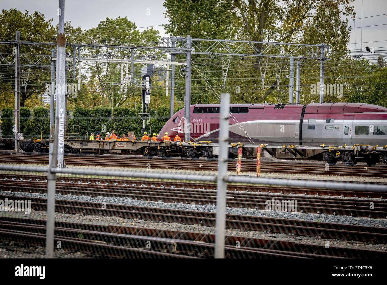 Rotterdam, Netherlands. 30th Oct, 2023. ROTTERDAM - A Eurostar train is ...