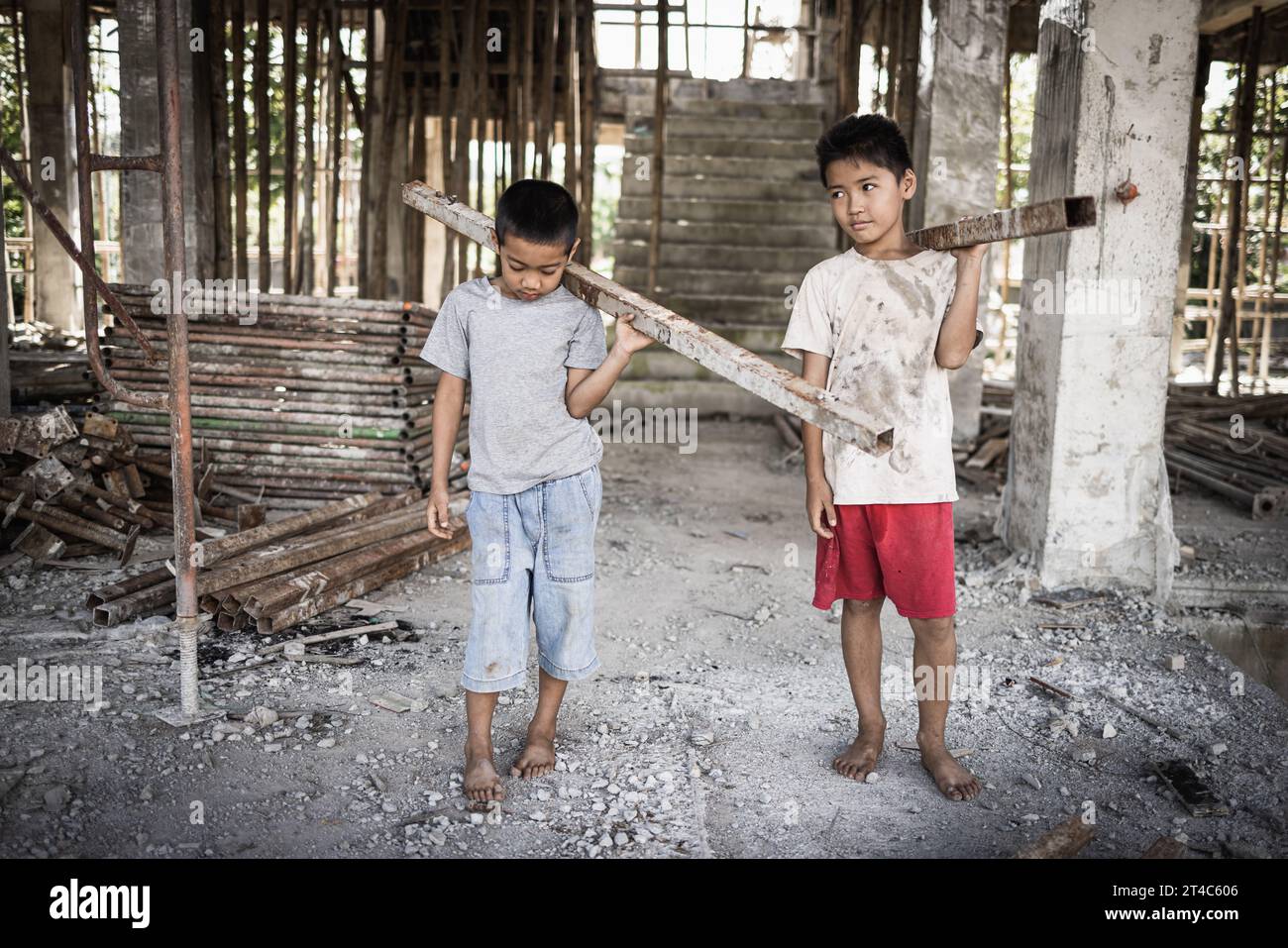 Poor children forced to do construction work, child labor, abuse To the ...