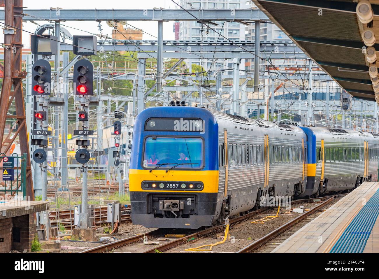 Endeavour Set locomotive 2857 pulling passenger carriages, arriving at ...
