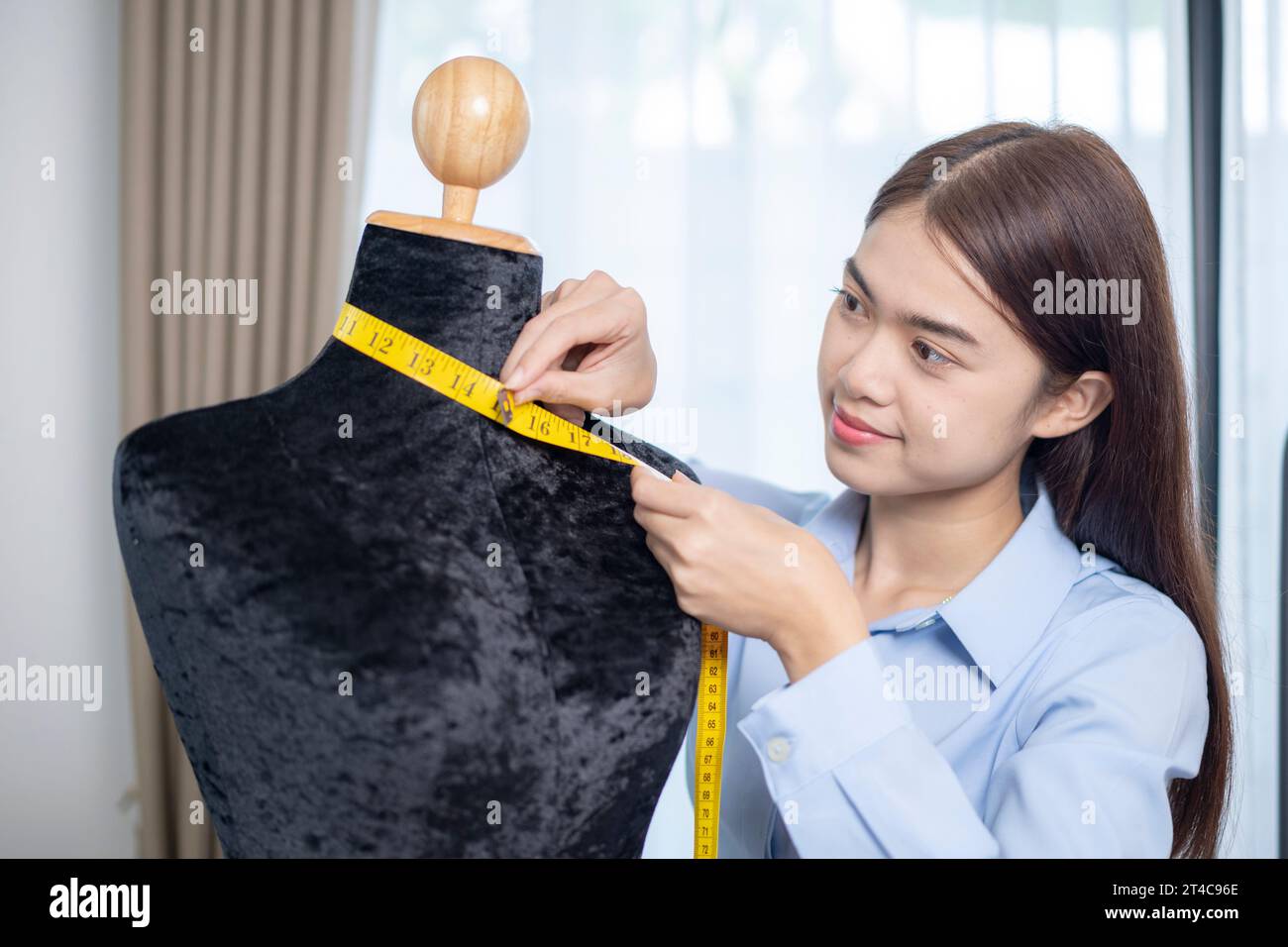 Tailor working hi-res stock photography and images - Alamy