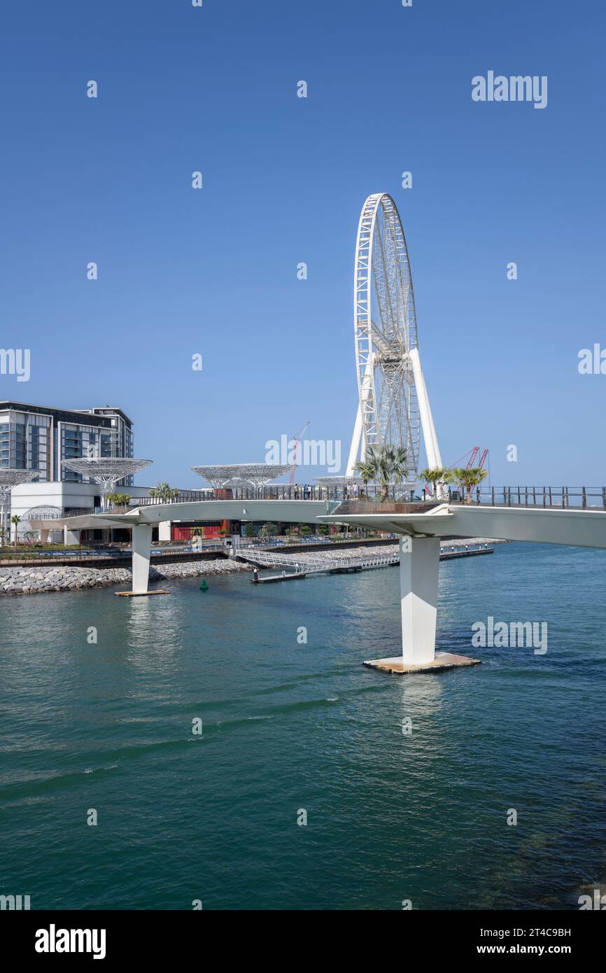 UAE, Dubai, December 8th, 2018. Footbridge linking Bluewaters Island to ...
