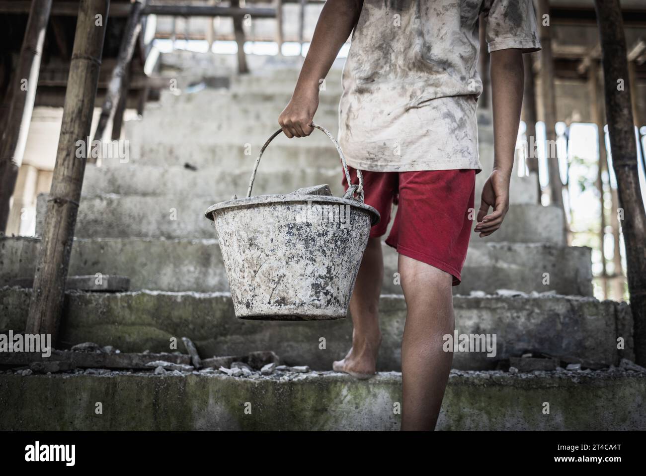 Poor children forced to do construction work, child labor, abuse To the ...