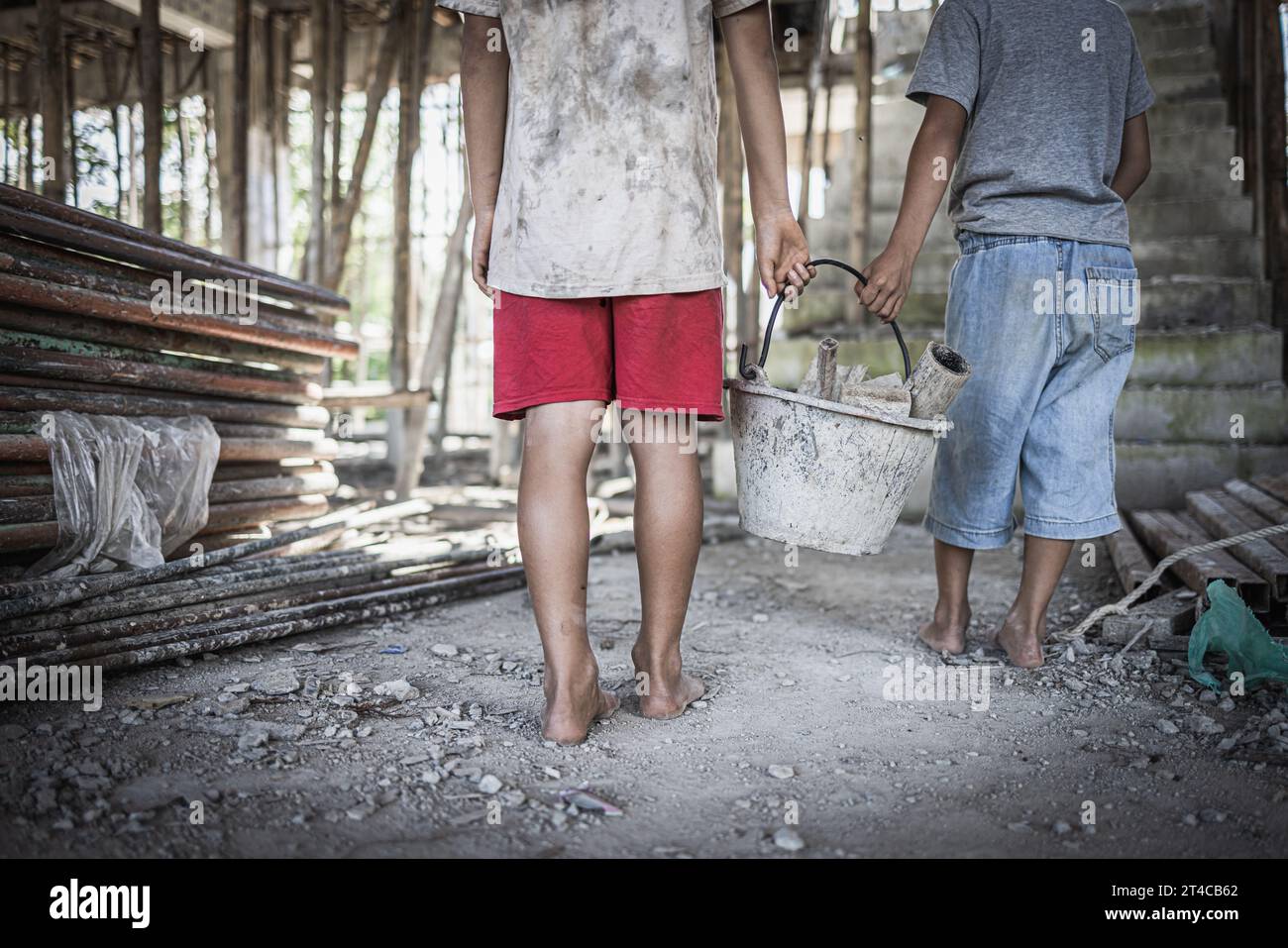 Poor children forced to do construction work, child labor, abuse To the ...
