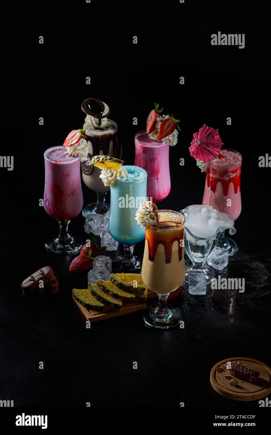 Milkshake cups hi-res stock photography and images - Alamy