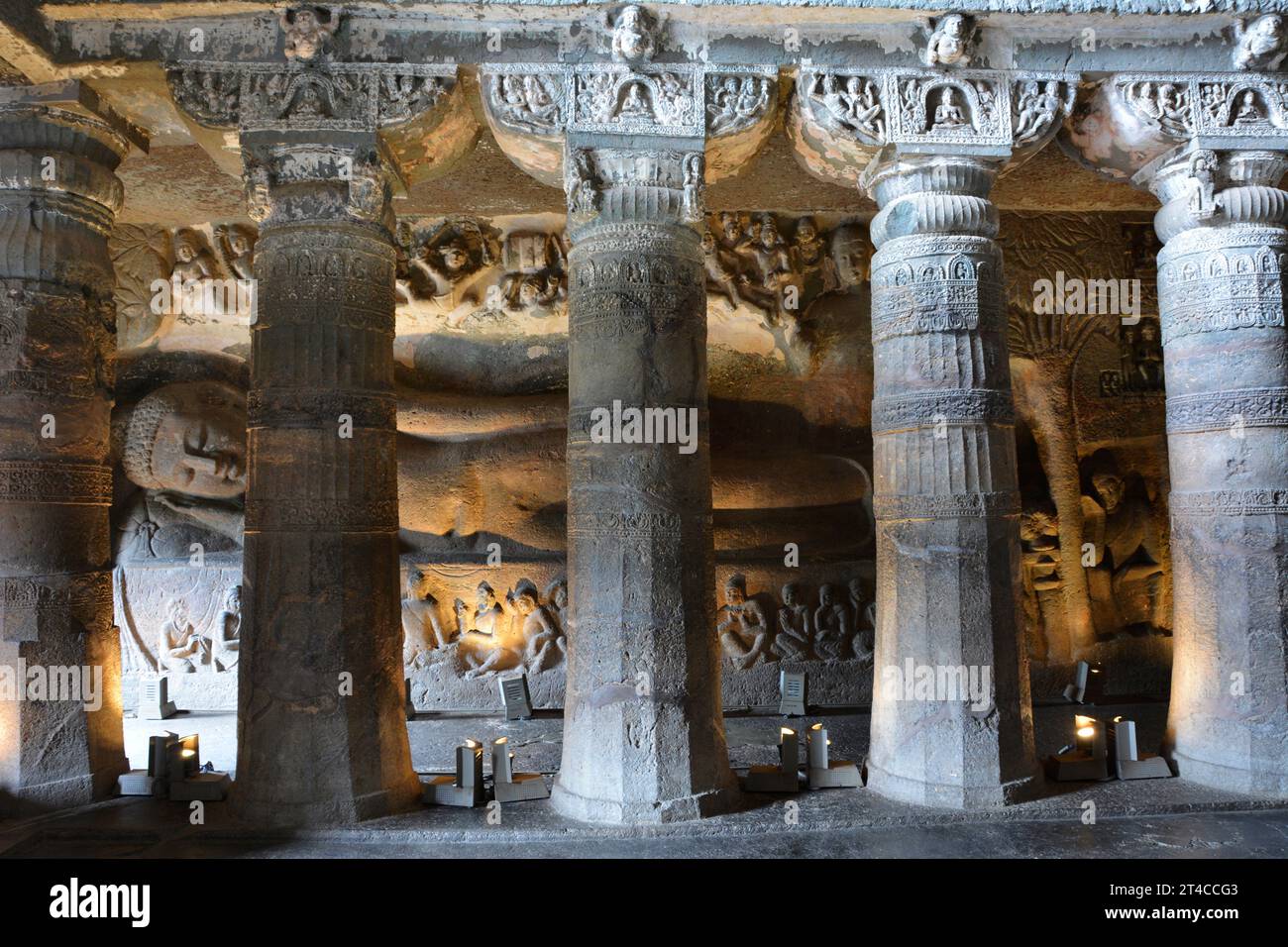 Mahaparinirvana buddha hi-res stock photography and images - Alamy