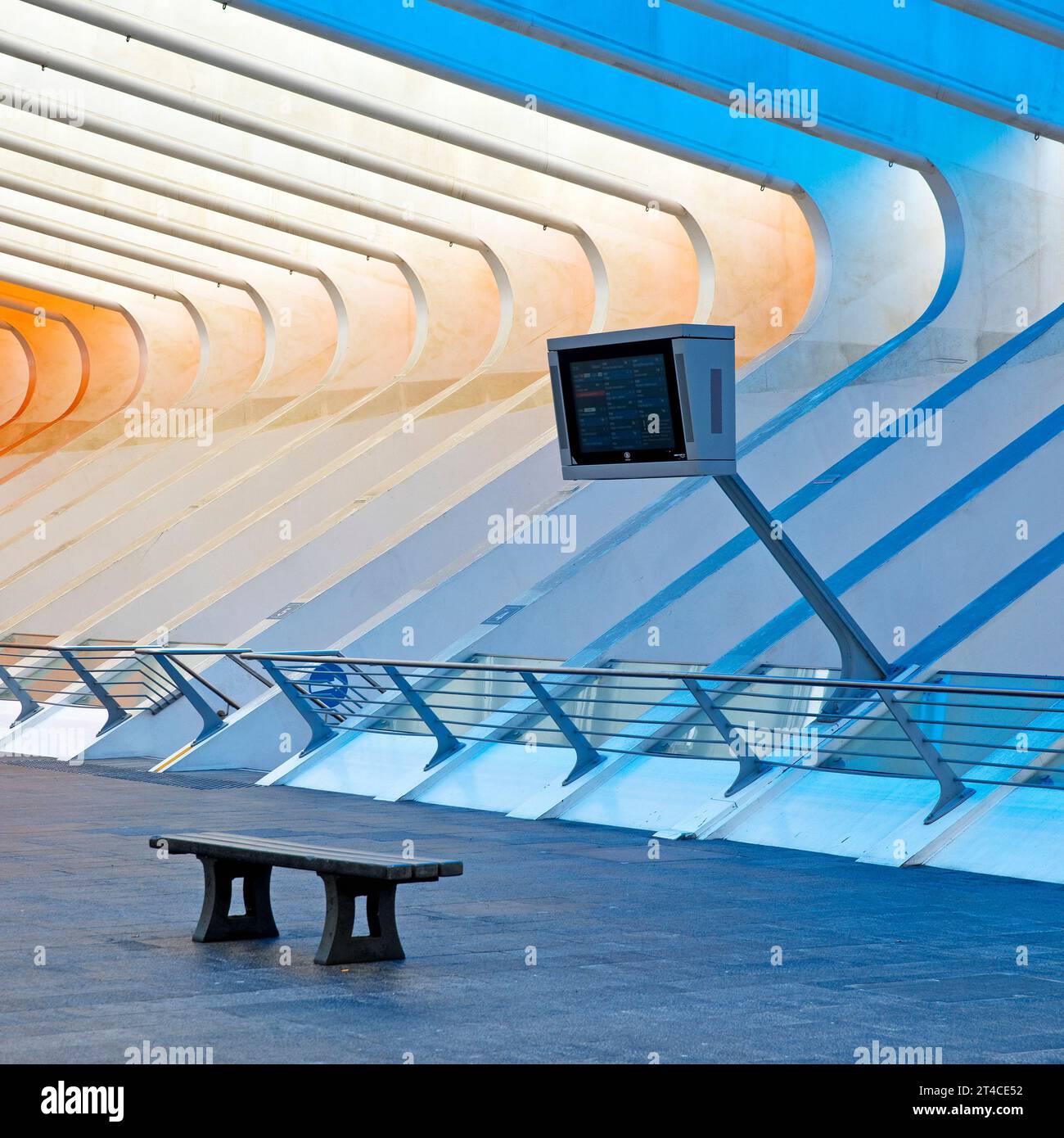 Monitors hi-res stock photography and images - Alamy