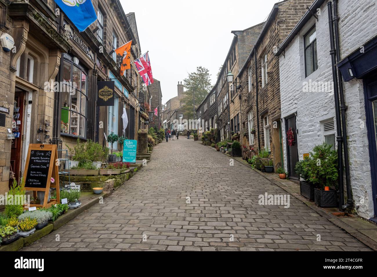 Haworth, October 23rd 2023: The High Street Stock Photo - Alamy