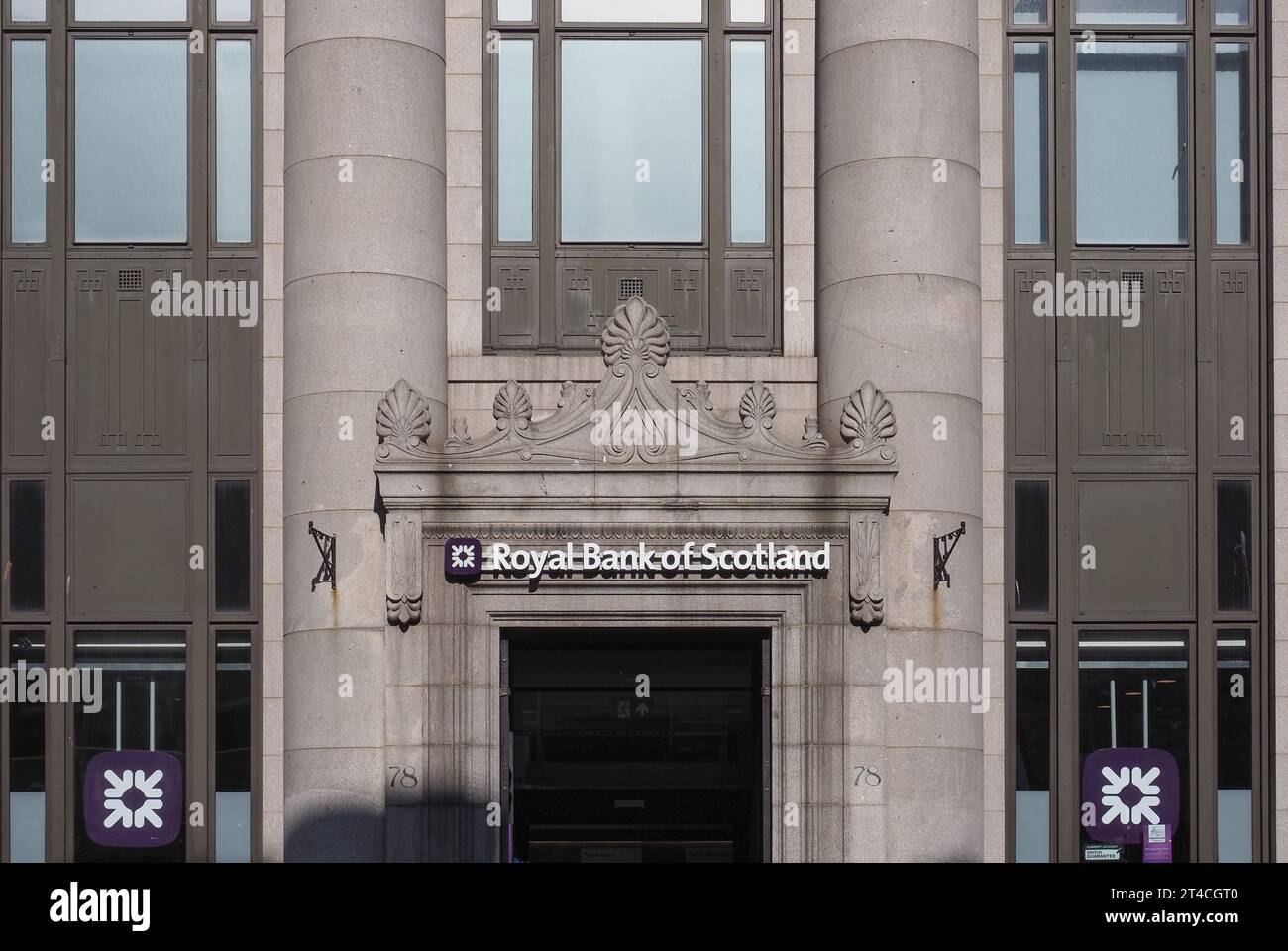 Royal bank of scotland sign and logo hi-res stock photography and ...