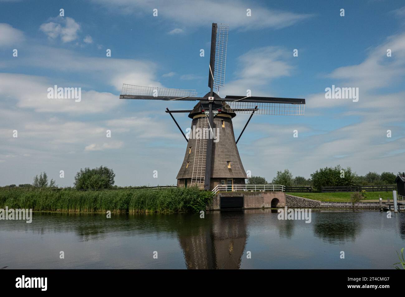 Traditional dutch windmills in Kinderdijk Stock Photo - Alamy