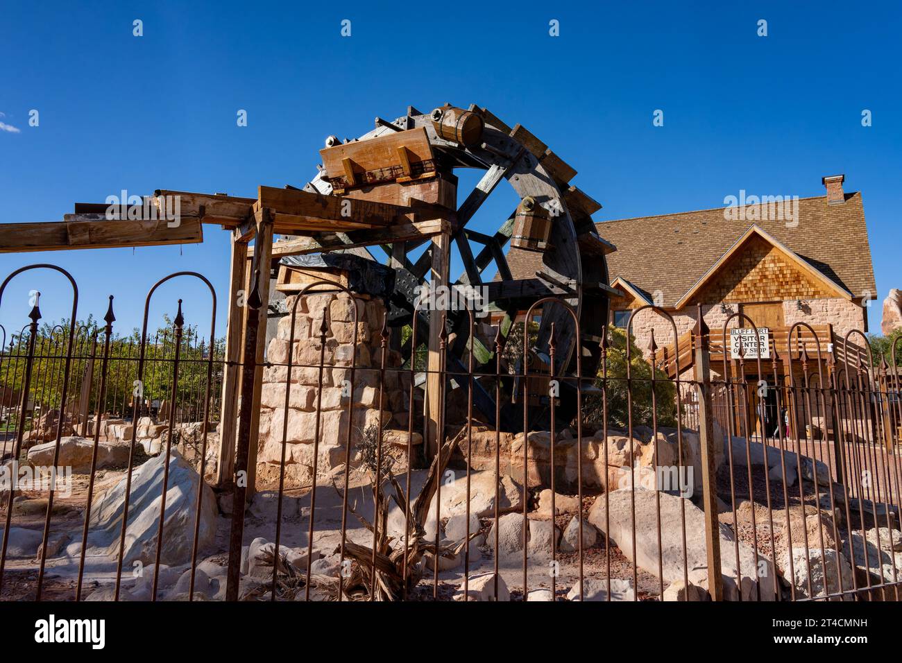 A water wheel for lifting water at the Bluff Fort Historic Site in ...