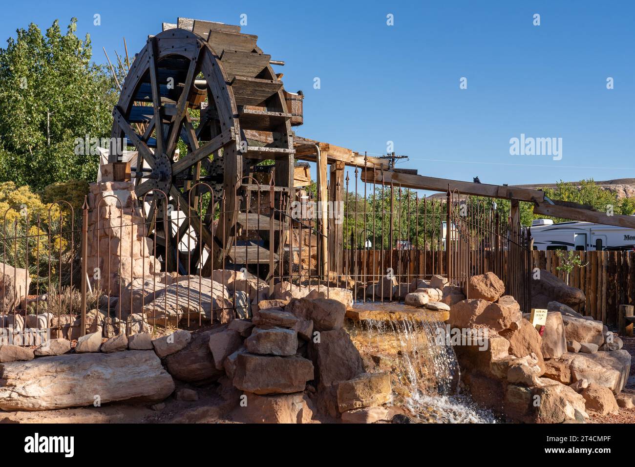 A water wheel for lifting water at the Bluff Fort Historic Site in ...