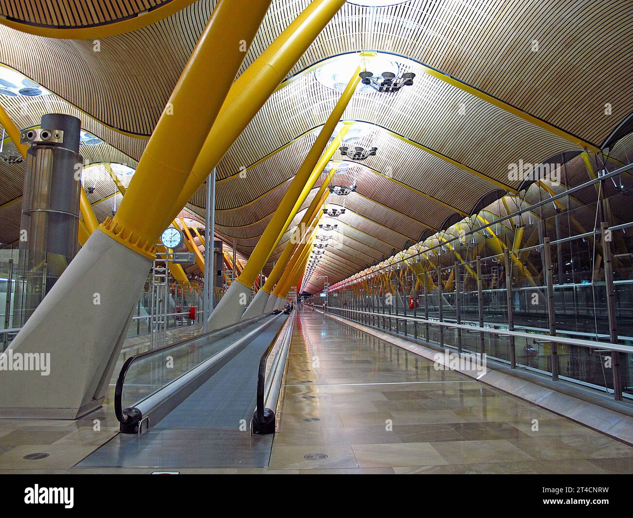 Madrid airport aerial hi-res stock photography and images - Alamy
