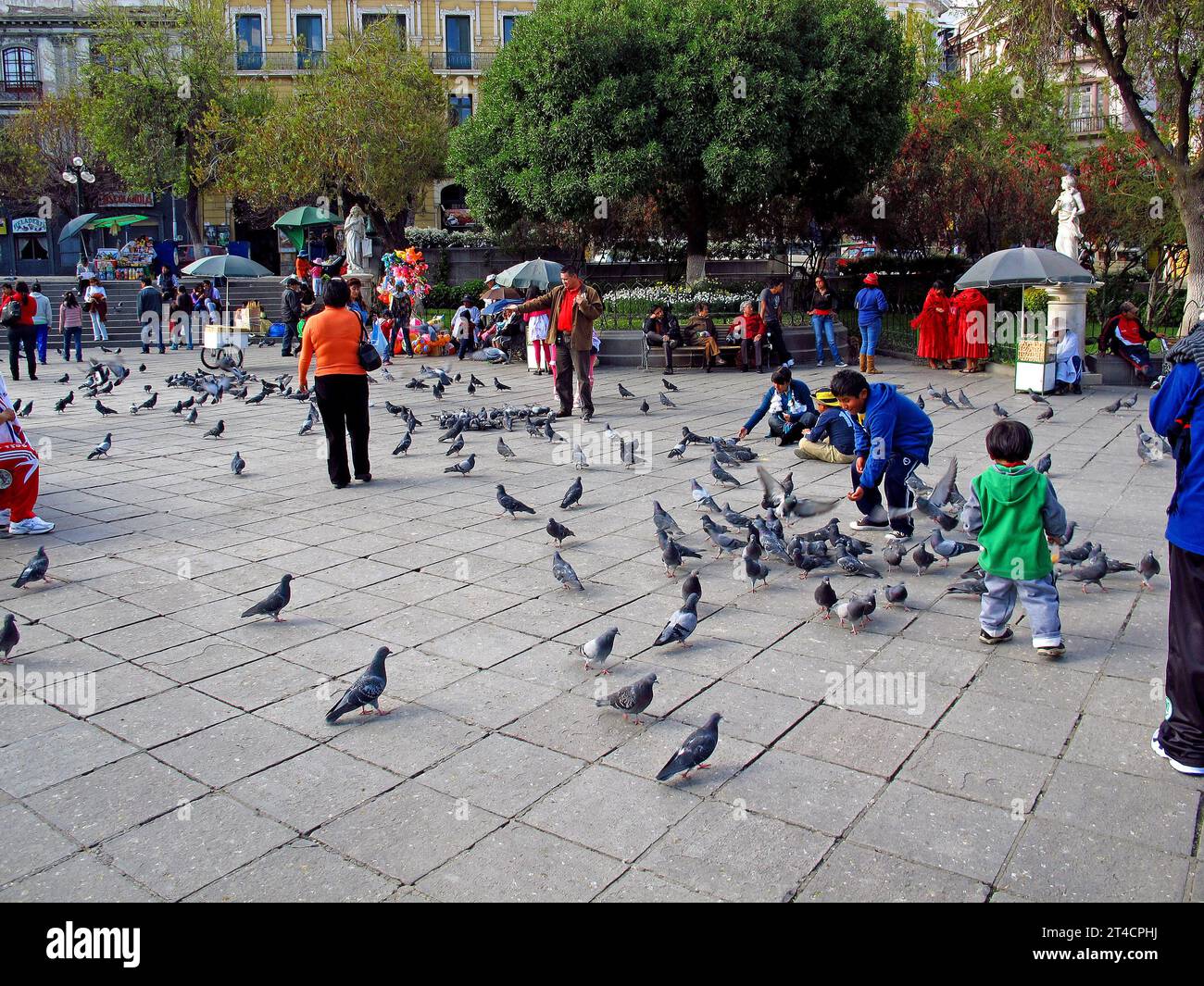 People on Murillo Square in La Paz, Bolivia Stock Photo - Alamy