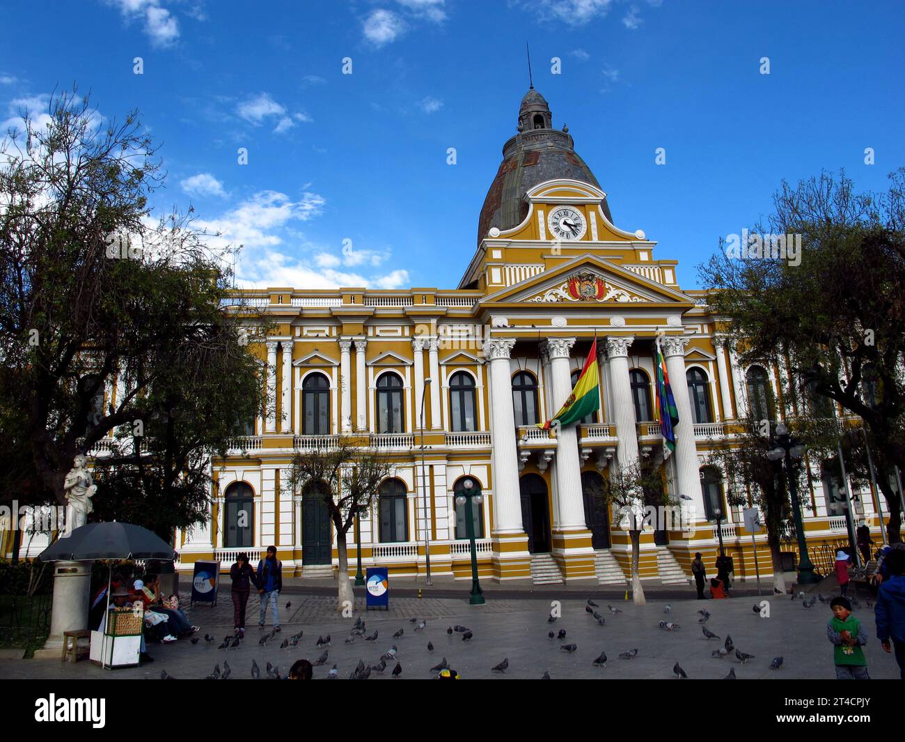 Palacio Quemado on Murillo Square in La Paz, Bolivia Stock Photo - Alamy