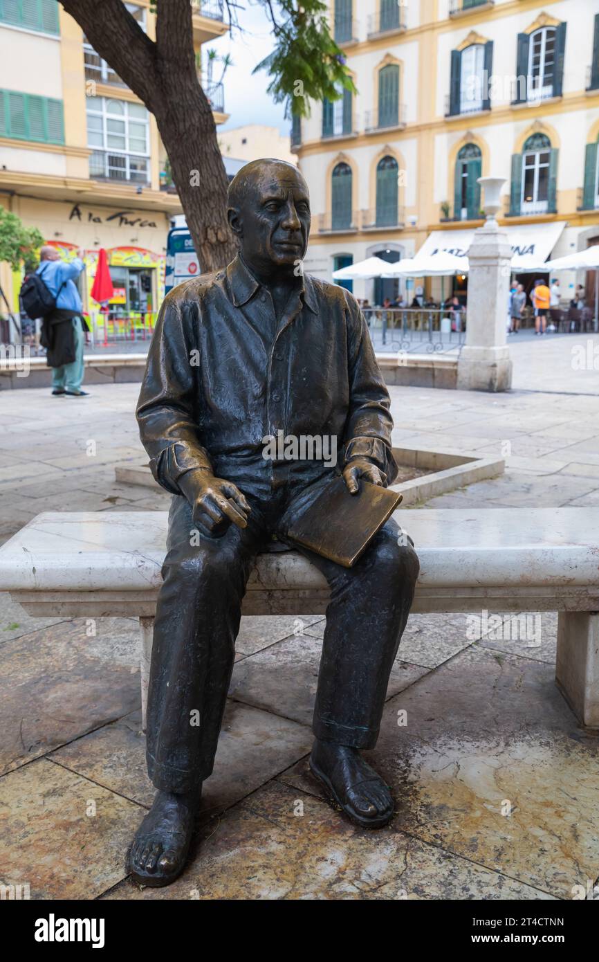 Picasso bench malaga hi-res stock photography and images - Alamy