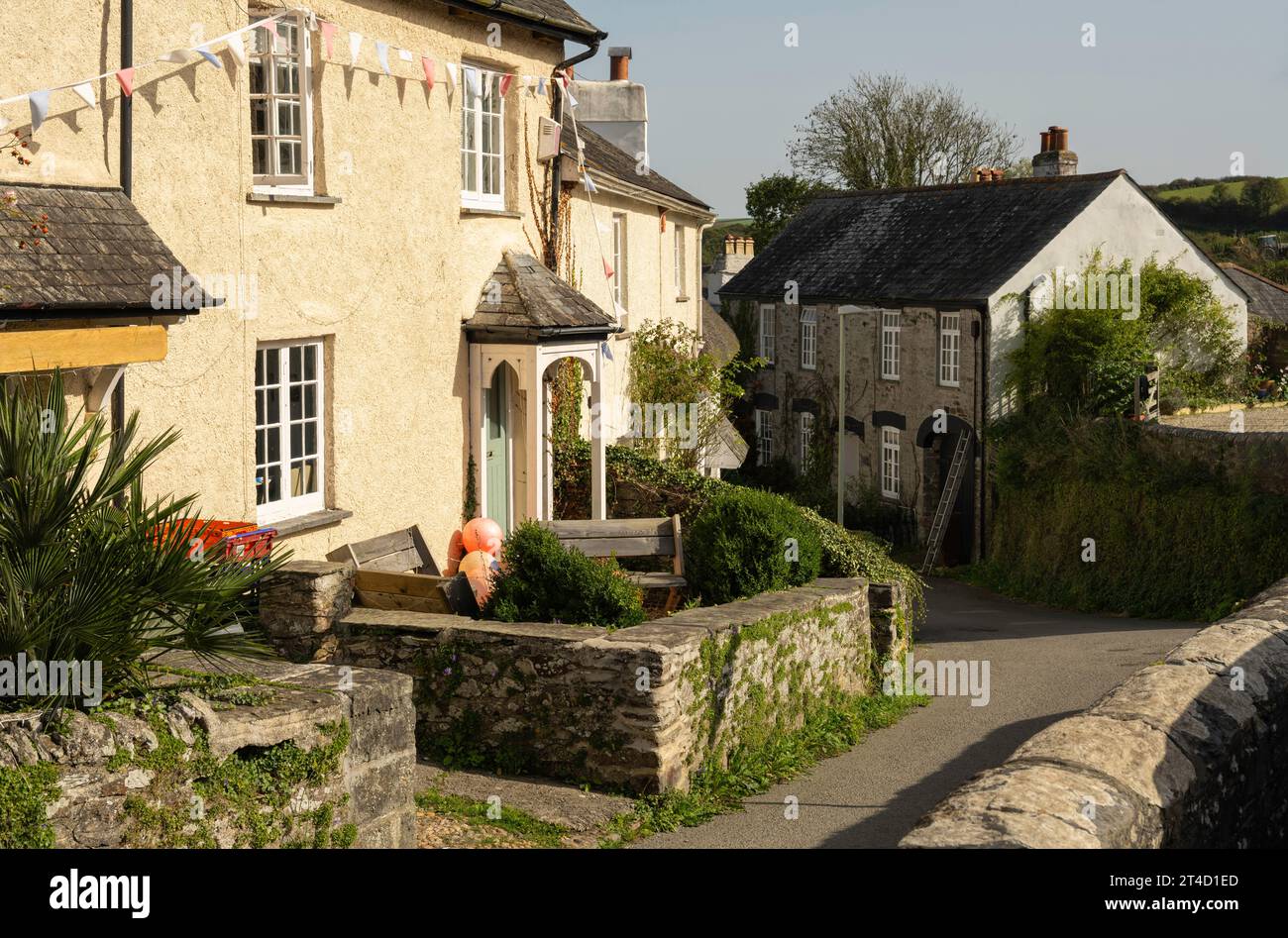 Holbeton village hi-res stock photography and images - Alamy
