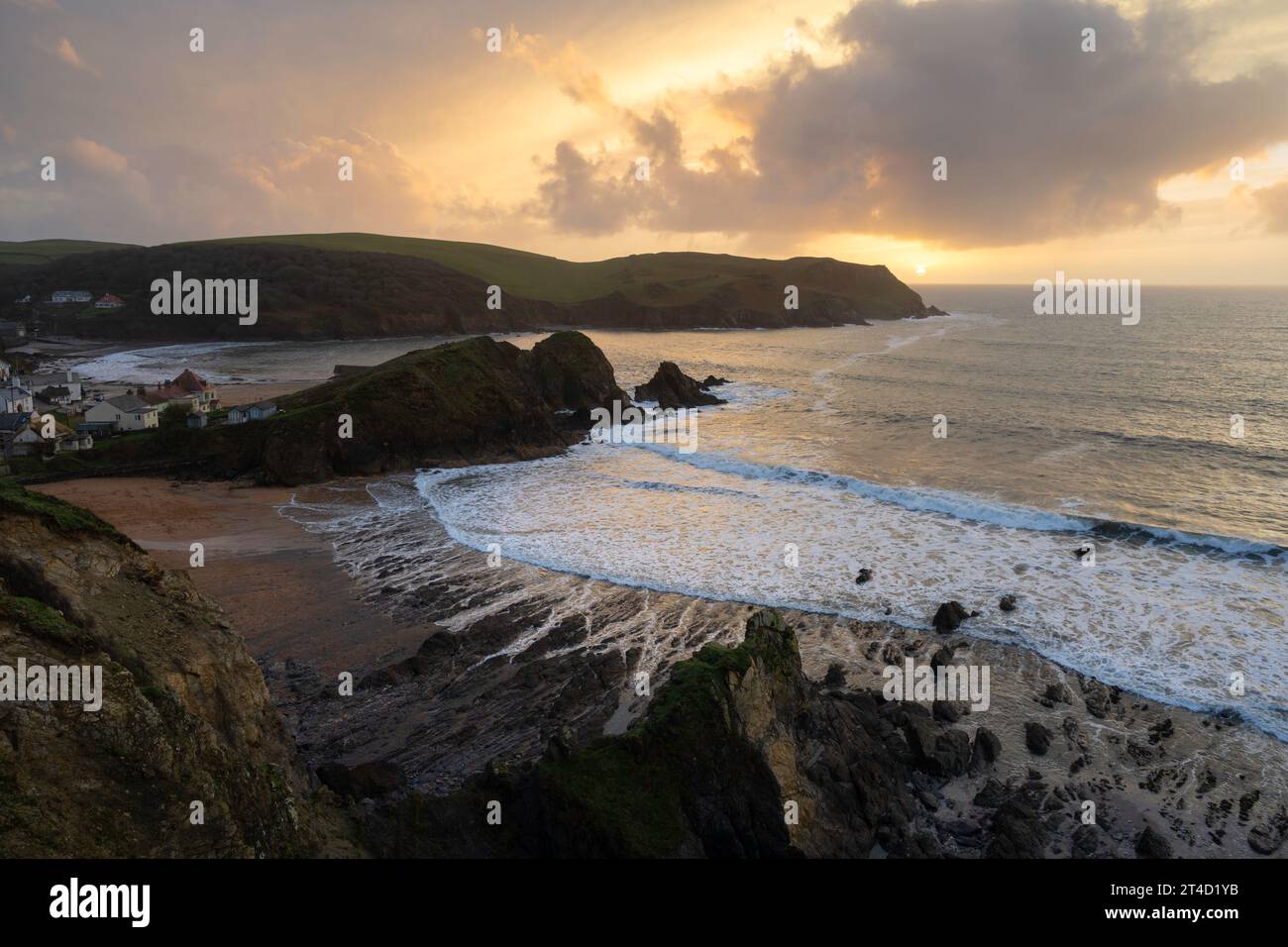 Salcombe sunset hi-res stock photography and images - Alamy
