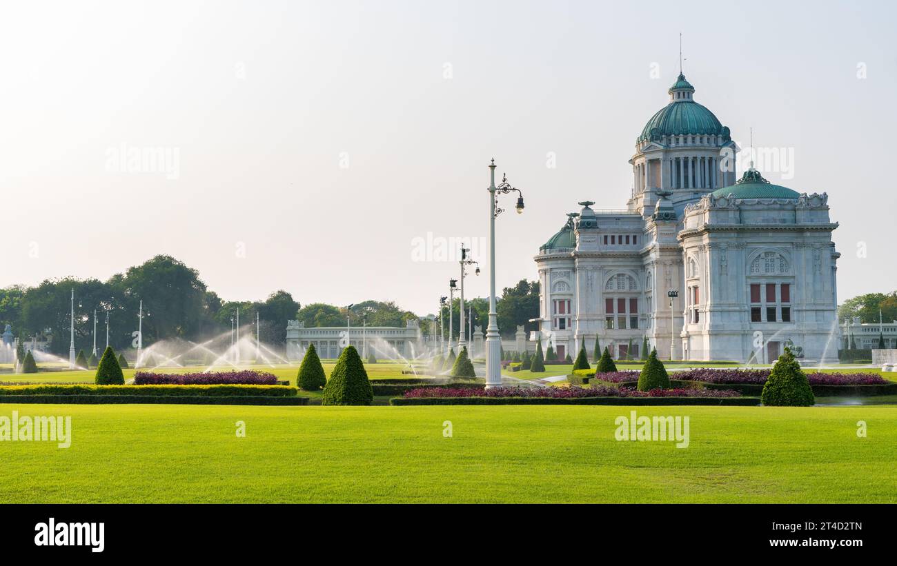 Ananta Samakhom Throne Hall, the royal reception hall in Dusit Palace ...
