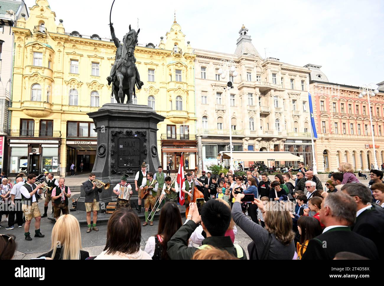 Zagreb, Croatia. 30th Oct, 2023. Music and dance groups from Styria ...