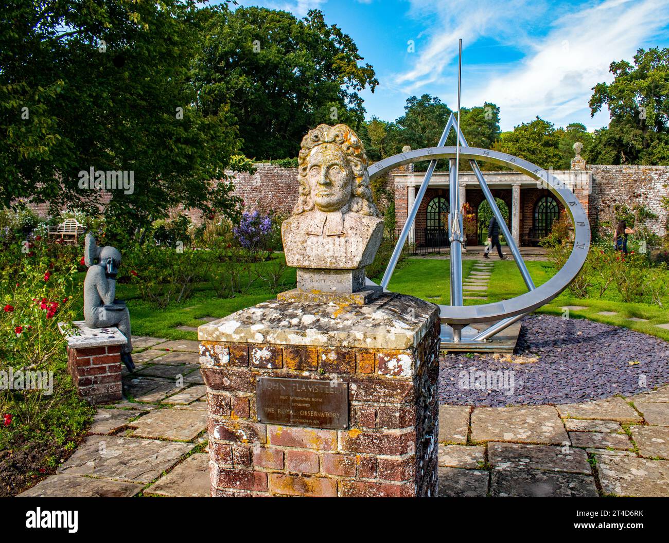 Rose sundial in rose garden hi-res stock photography and images - Alamy