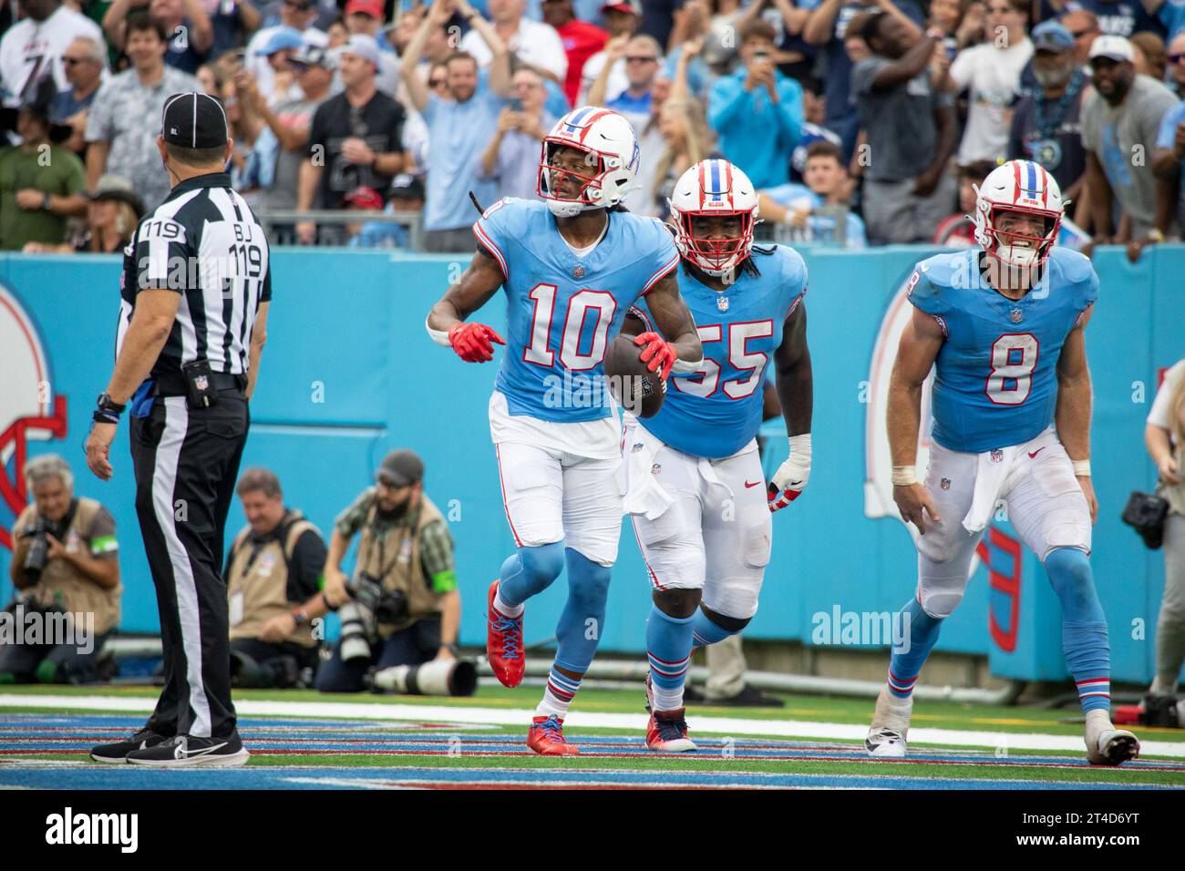 Nashville, USA. 29th Oct, 2023. Tennessee Titans wide receiver DeAndre ...