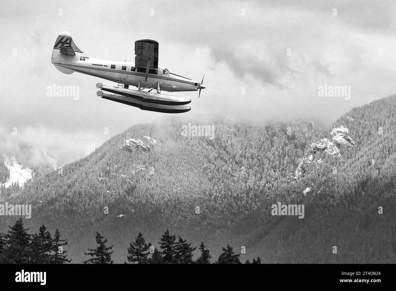 Seaplane Black and White Stock Photos & Images - Alamy