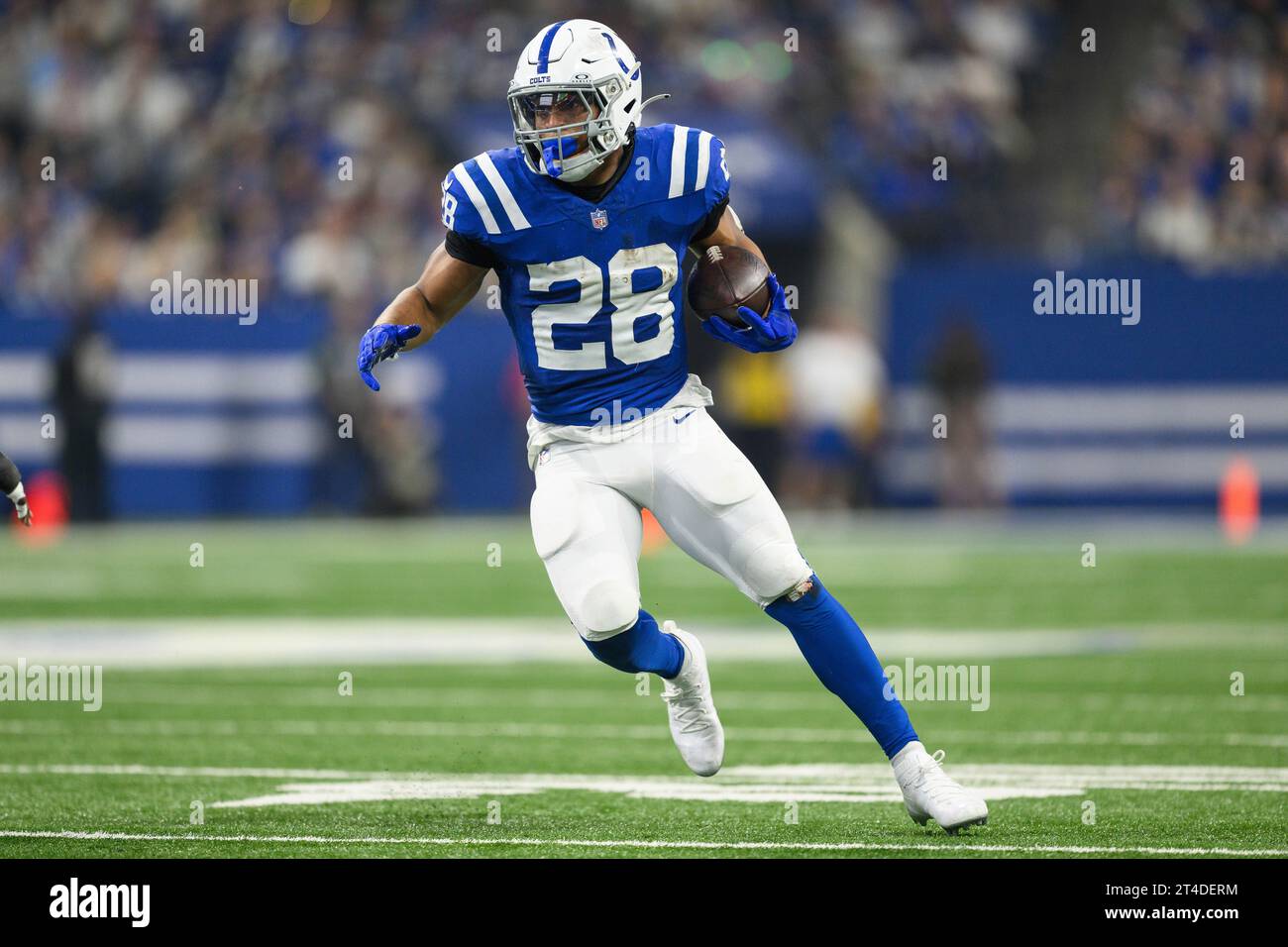 Indianapolis Colts running back Jonathan Taylor (28) runs to the ...
