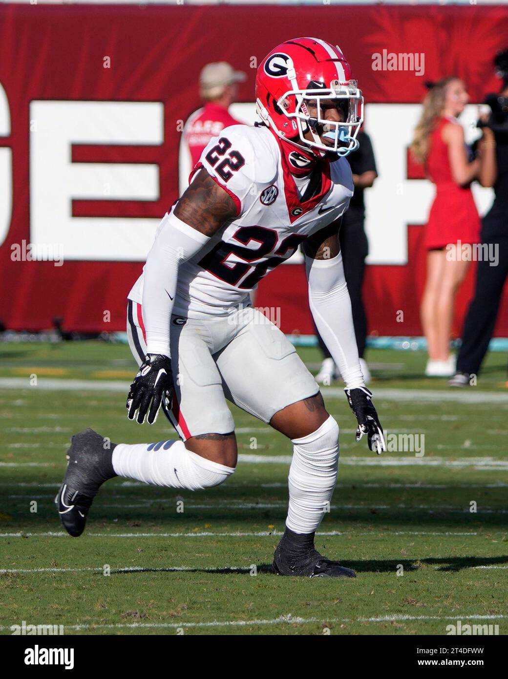 Georgia defensive back Javon Bullard (22) covers a play against Florida ...