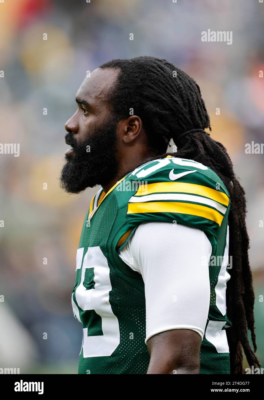 Green Bay Packers linebacker De'Vondre Campbell (59) walks on the field ...