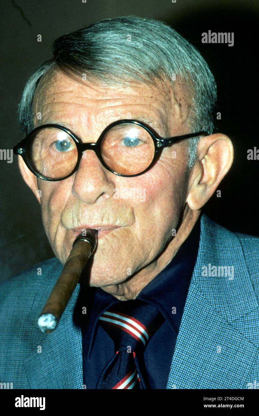 GEORGE BURNS ; American comedian, actor, and writer ; portrait ; circa ...