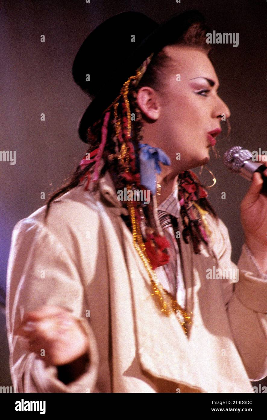 CULTURE CLUB ; Boy George ; on stage ; circa 1980s ; Credit : Lynn ...