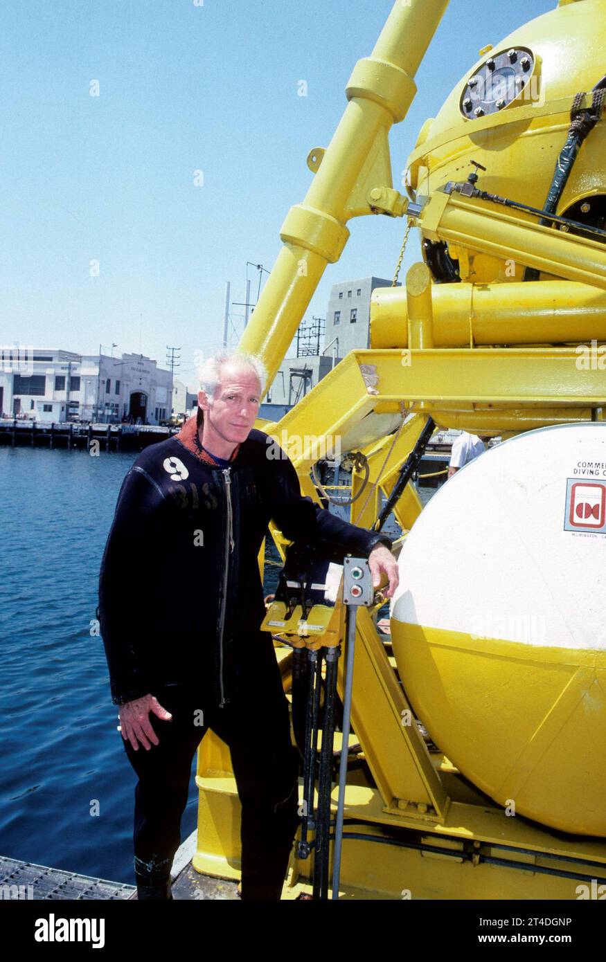 PETER GIMBEL ; 1927 - 1987, American filmmaker and underwater ...