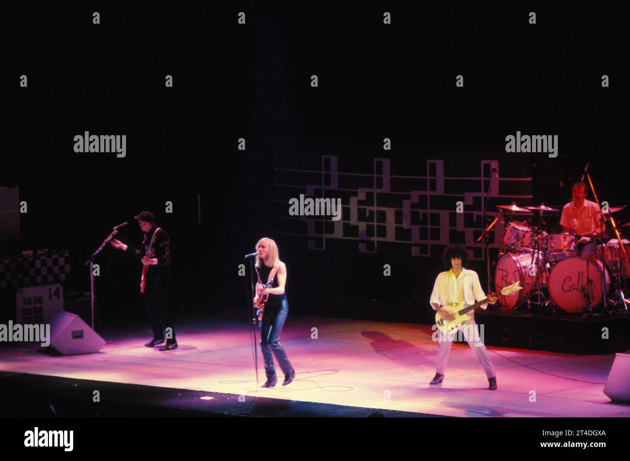 Cheap trick 1980s hi-res stock photography and images - Alamy