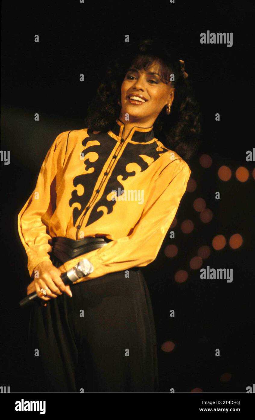 Marilyn mccoo hi-res stock photography and images - Alamy