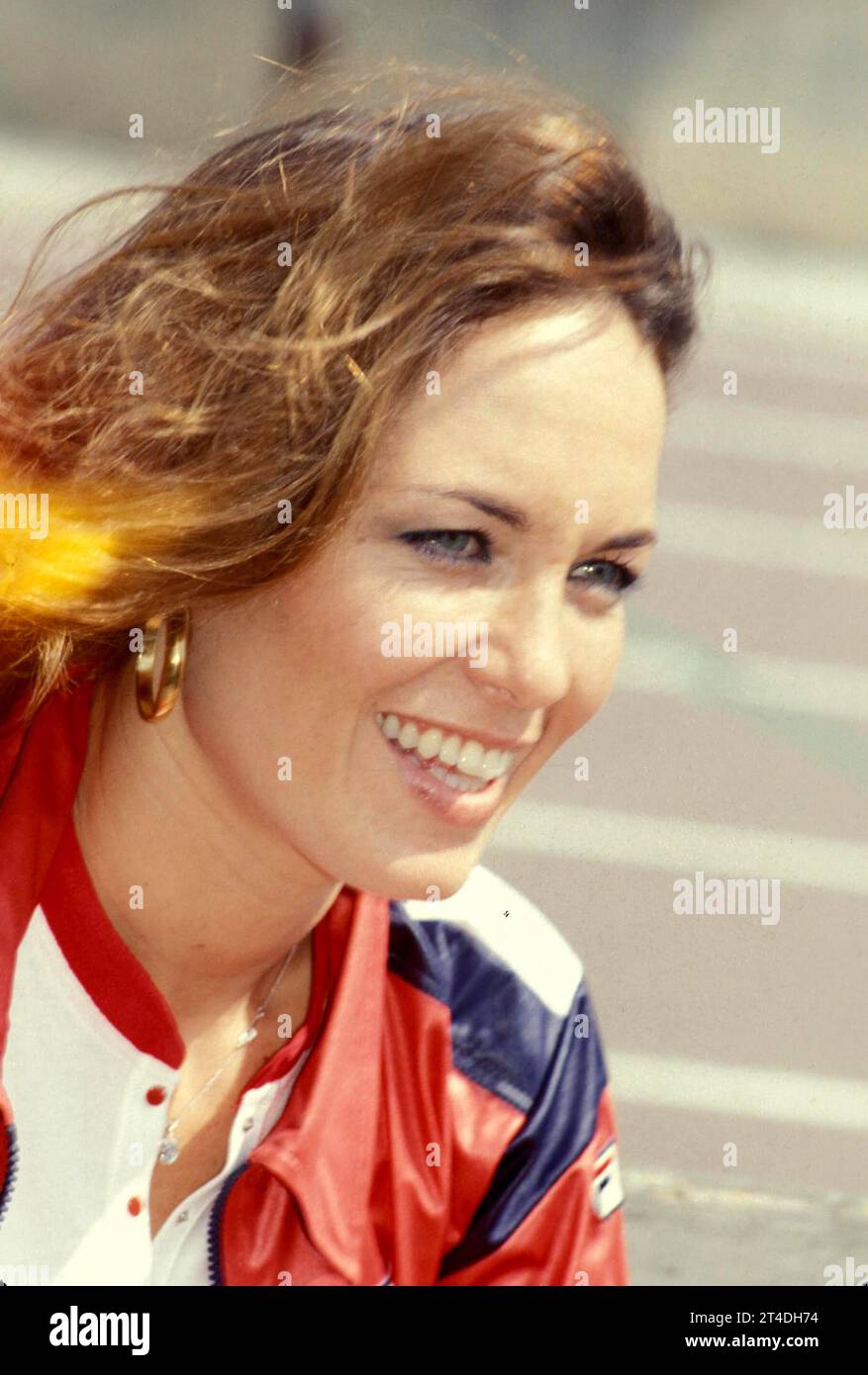 Catherine bach 1980s hi-res stock photography and images - Alamy