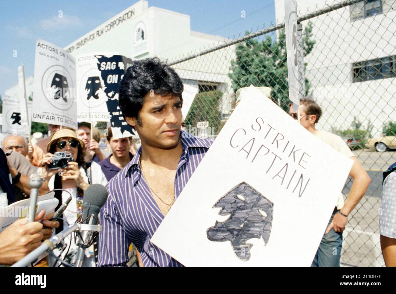 R6840MCA ;ERIC ESTRADA ; Credit: Lynn Mcafee / Performing Arts Images ...