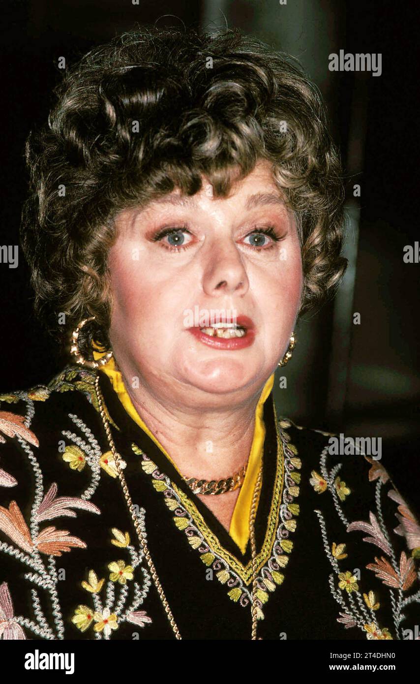 Shelley winters portrait hi-res stock photography and images - Alamy