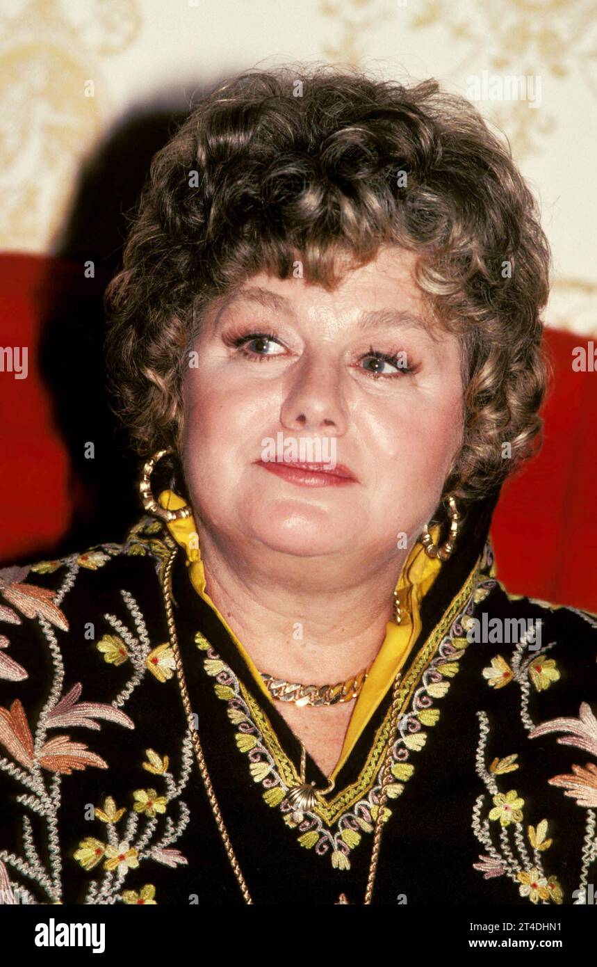 Shelley winters portrait hi-res stock photography and images - Alamy
