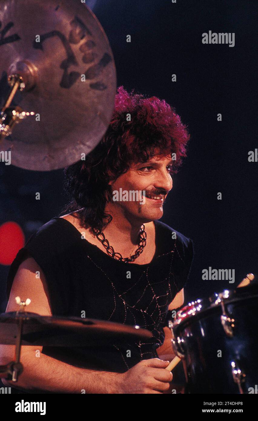 CARMINE APPICE ;born 15 December 1946 ; American rock drummer. He is ...