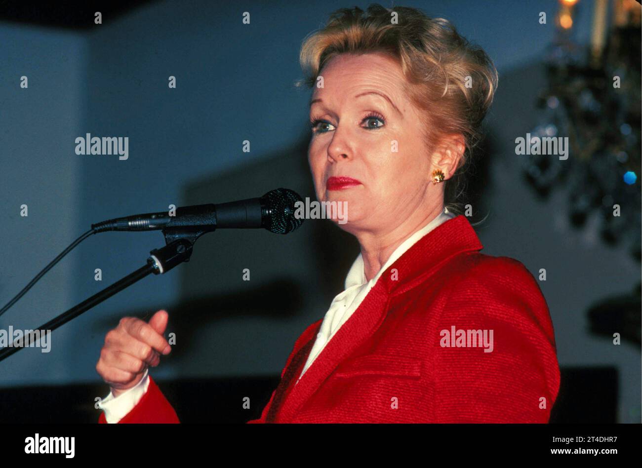 1932 1981 hi-res stock photography and images - Alamy