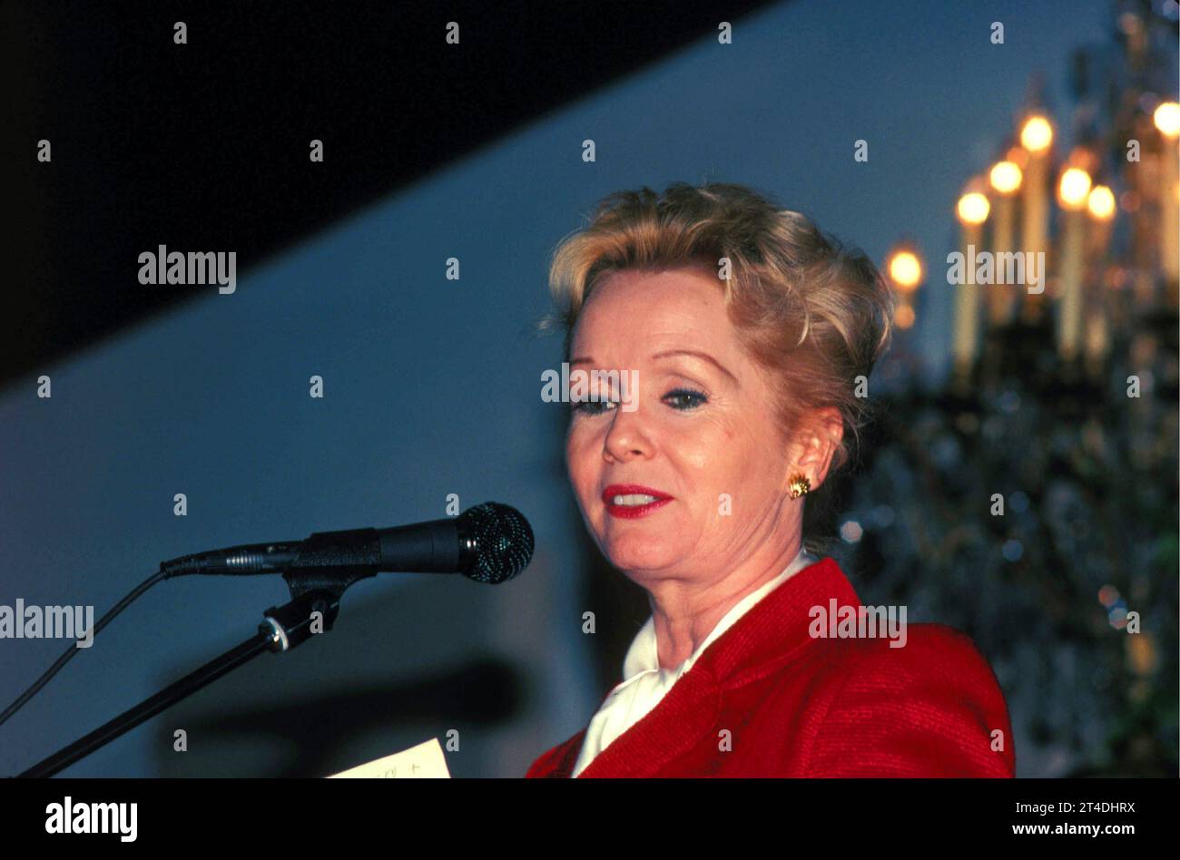 DEBBIE REYNOLDS ;(April 1, 1932 – December 28, 2016) ; Mary Frances ...