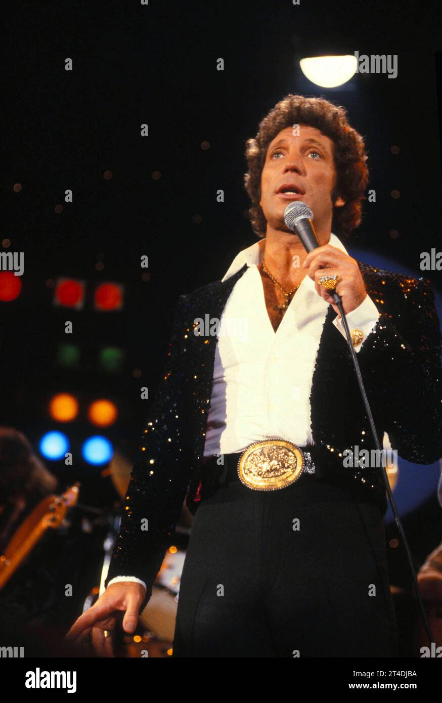 Tom jones singer color hi-res stock photography and images - Alamy