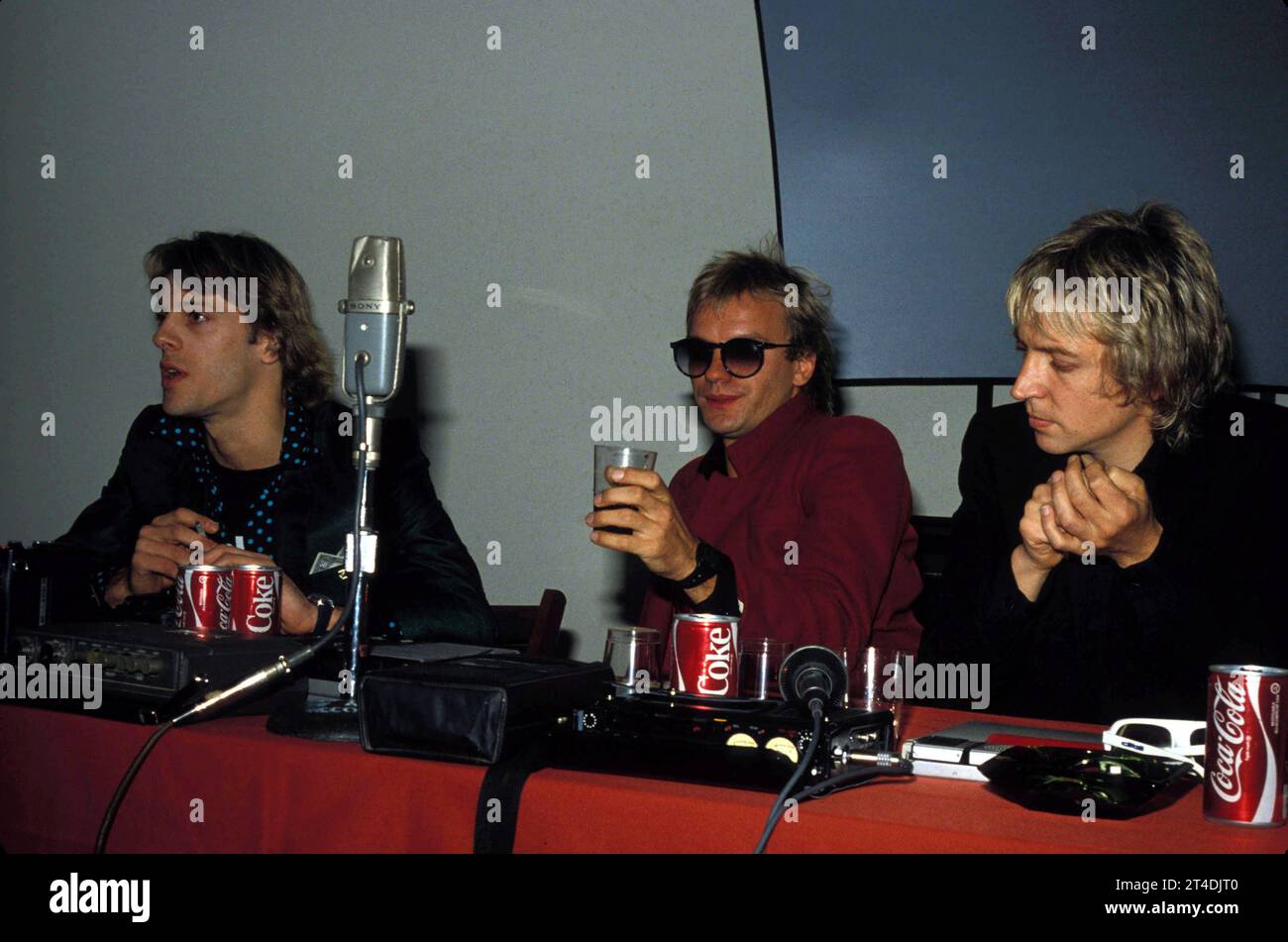 Stewart copeland 1980s hi-res stock photography and images - Alamy