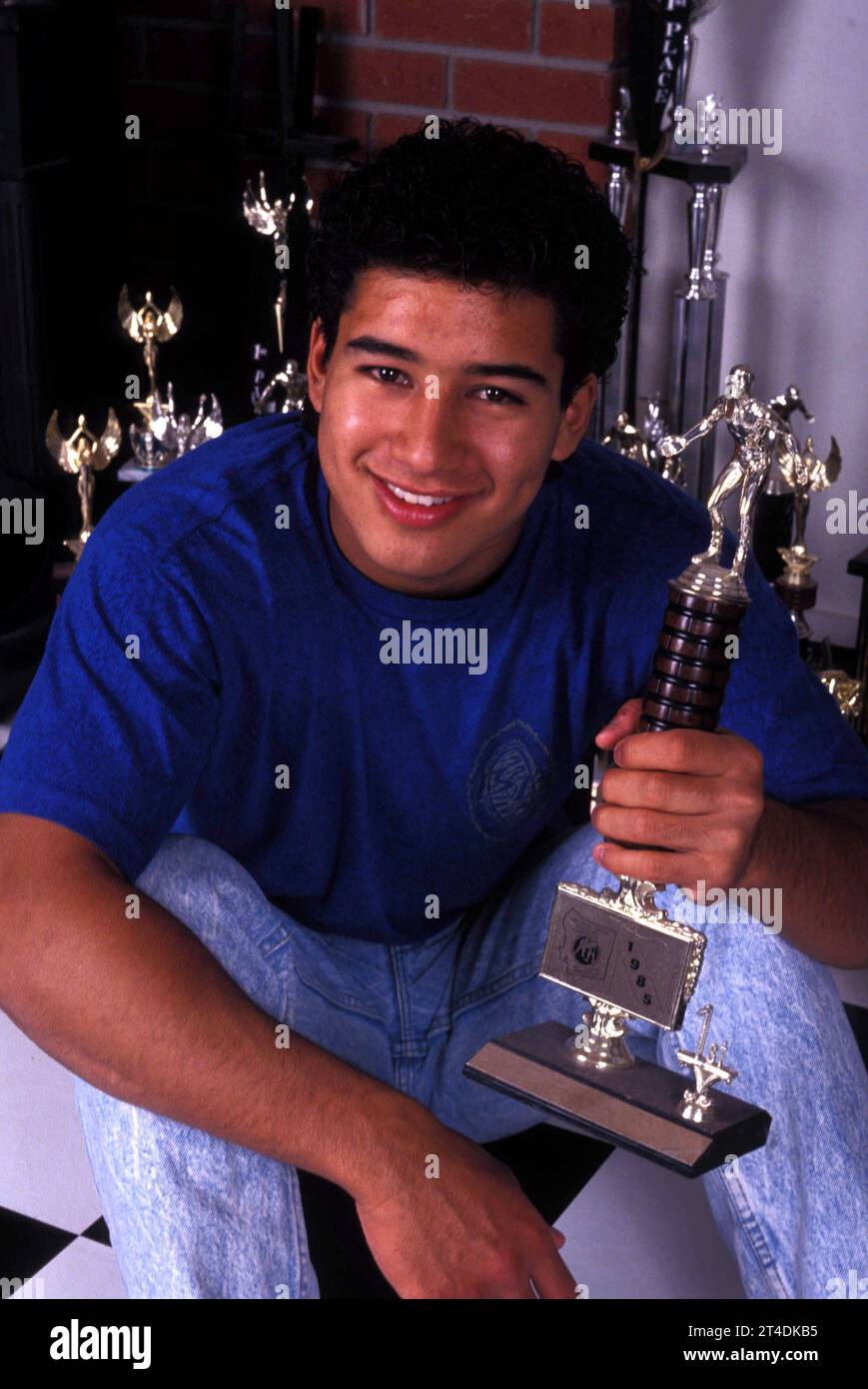 Mario lopez 80's hi-res stock photography and images - Alamy