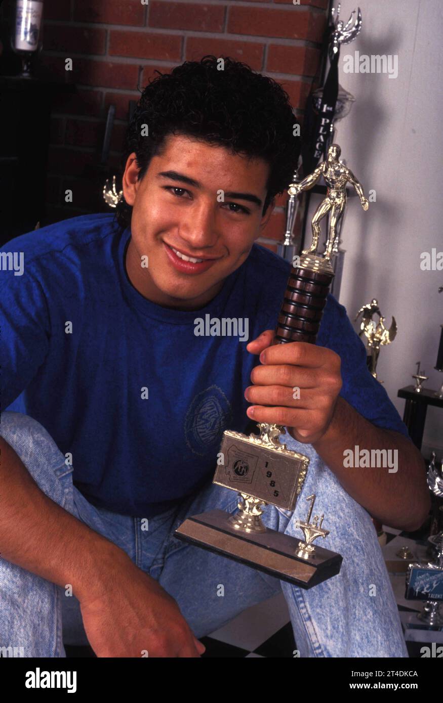 Mario lopez 80's hi-res stock photography and images - Alamy