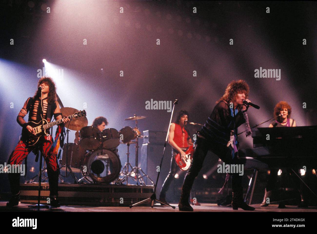 Bon jovi 1980 hi-res stock photography and images - Alamy