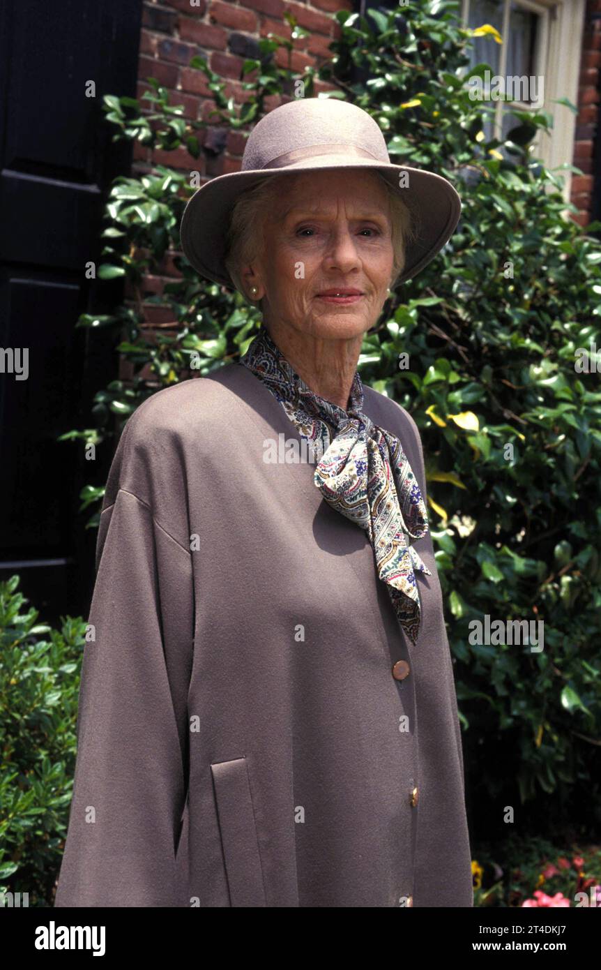 Jessica tandy 1980s hi-res stock photography and images - Alamy