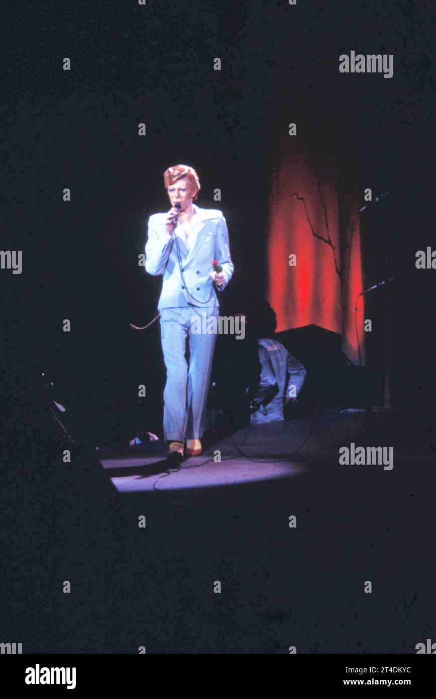 DAVID BOWIE ;Diamond Dogs Tour; US TOUR ; October 1974 ; Credit: Lynn ...