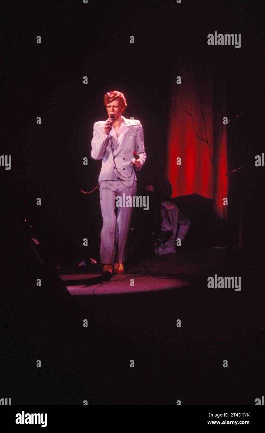 DAVID BOWIE ;Diamond Dogs Tour; US TOUR ; October 1974 ; Credit: Lynn ...