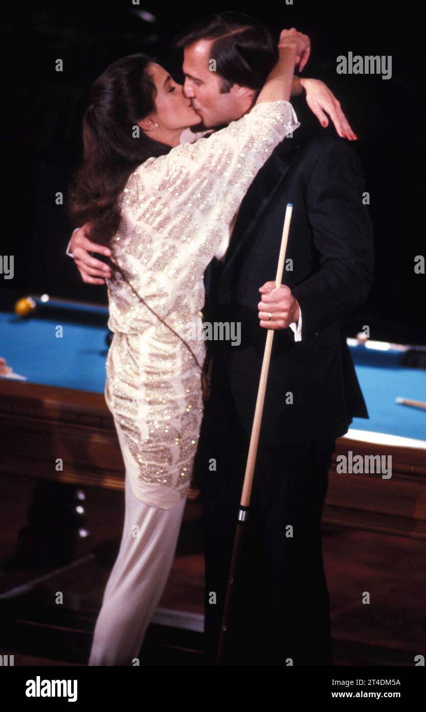 R5351 ;CONNIE SELLECA HUSBAND GIL GERARD ; 1980 ; Credit: Lynn Mcafee ...
